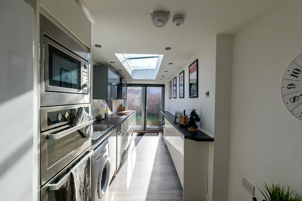 Otel The Hollywood Beautiful 3 Bedroom House, Cardiff, foto