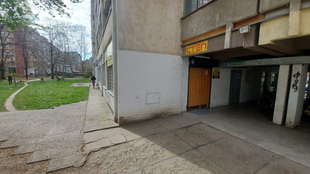 Otomobil satış galerileri Auto škola Step, Novi Sad, foto