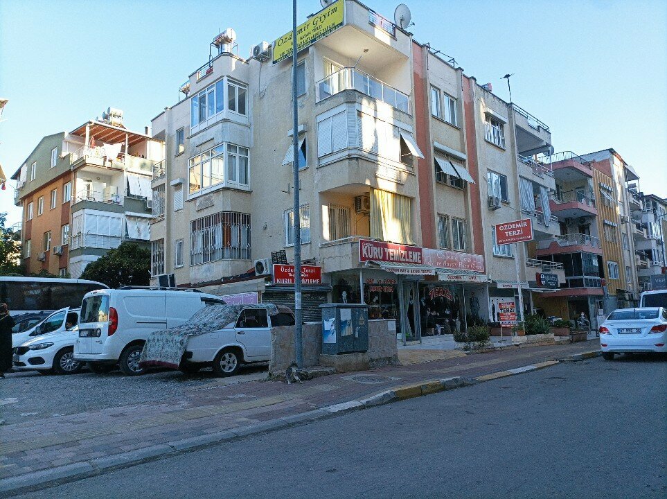 Giyim mağazası Özdemir Bay Bayan Terzi Hazır Giyim, Antalya, foto