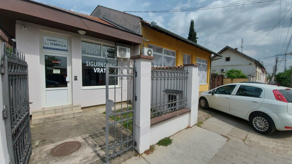 Yarı saydam yapılar Omega Plus, Novi Sad, foto