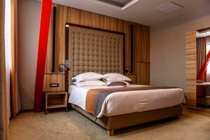 Ramada by Wyndham Ramnicu Valcea (Ilfov County, Voluntari, Strada Mircea cel Bătrân, 8), otel  Ramnicu Valcea'dan