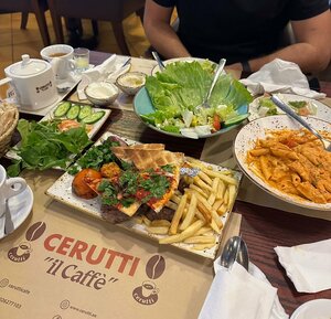 Cerutti Restaurant Cafe (Al Jazeera Tower, E7, Abu Dhabi), kafe  Abu Dabi'den