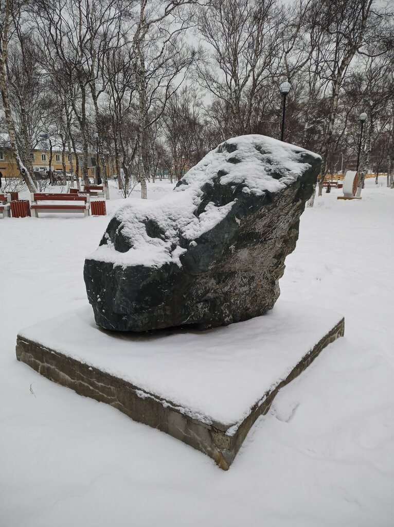 Anıt, heykel Побратимы Корсаков - Вакканай, Korsakov, foto