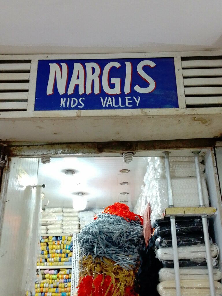 Giyim mağazası Nargis, Karaçi, foto