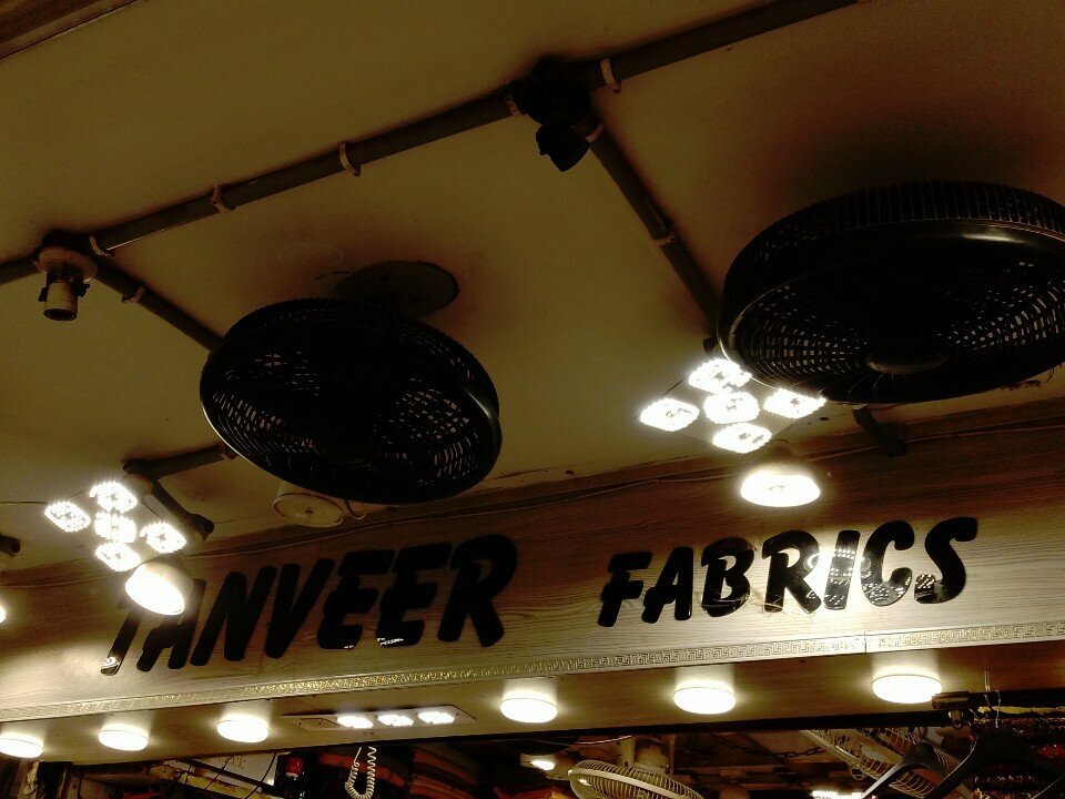 Kumaşçılar Tanveer Fabrics, Karaçi, foto