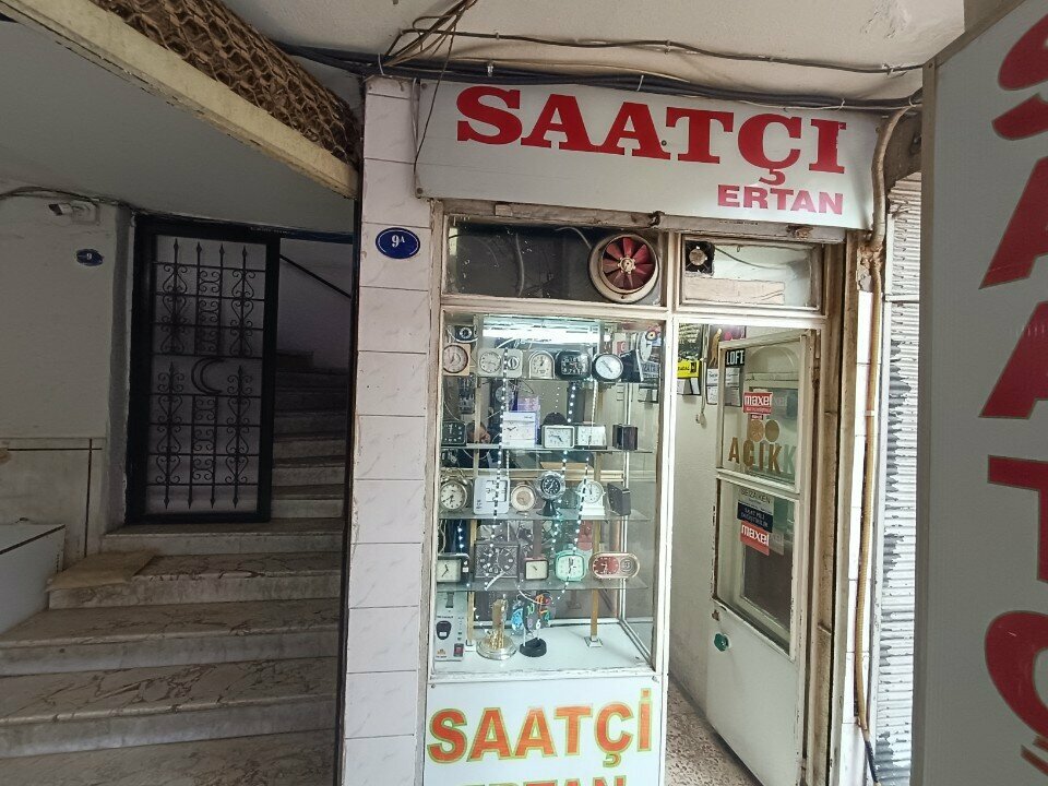 Saat tamircileri Saatçi Ertan, İzmir, foto
