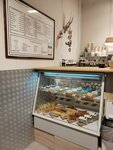 Изюминка (ulitsa Pervykh No:4к3, derevnya Novosaratovka), kahve dükkanları  Saint‑Petersburg ve Leningradskaya oblastından
