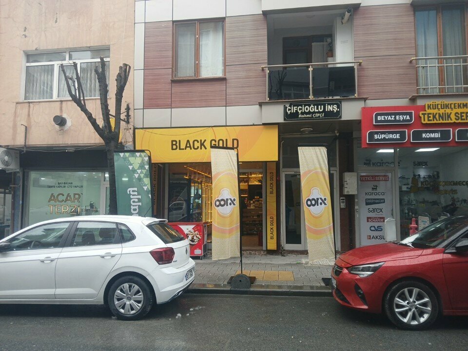 Bira dükkanı Black Gold, İstanbul, foto