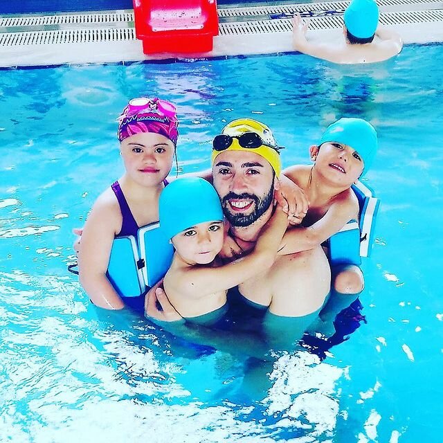 Yüzme havuzları Mustafa Kemal Atatürk Yarı Olimpik Kapalı Yüzme Havuzu, Çorlu, foto