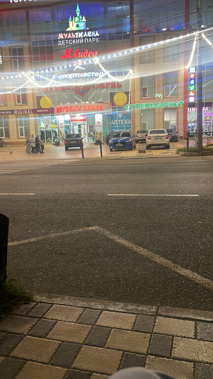 Süpermarket Magnit, Derbent, foto