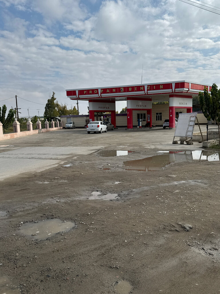 Benzin istasyonu Gas station, Surhanderya eyaleti, foto