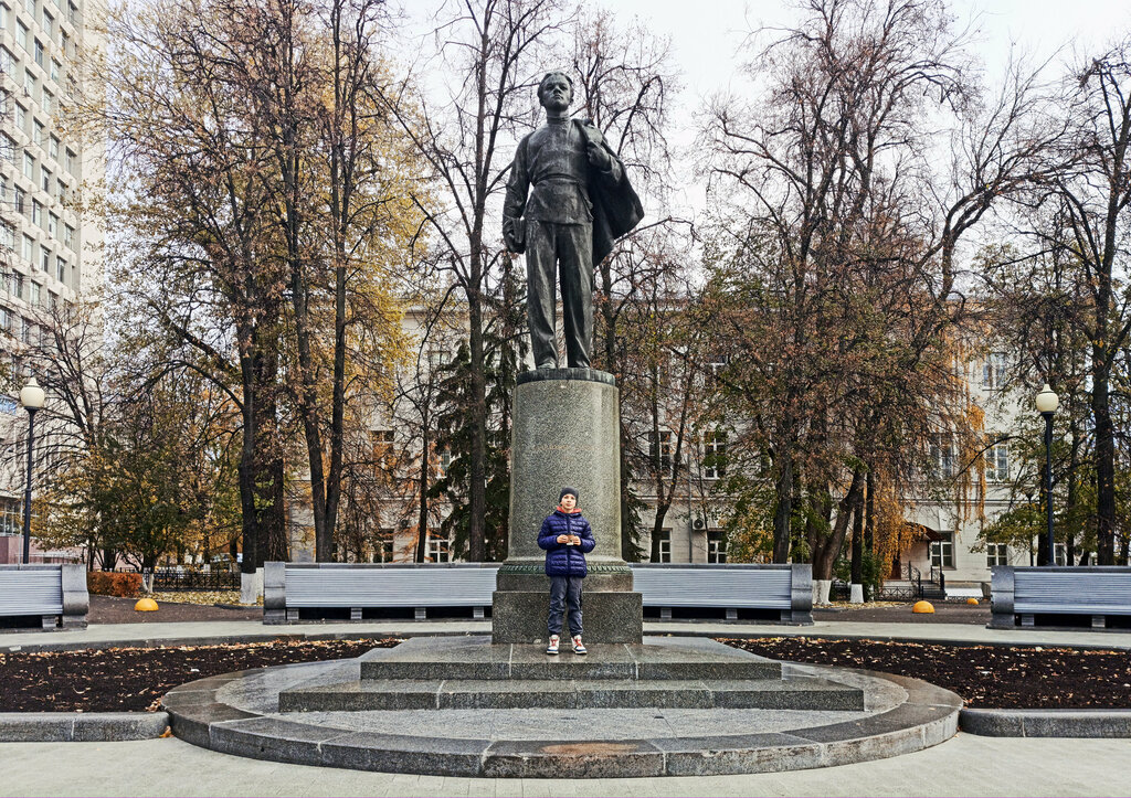 Anıt, heykel V.İ. Ulyanov, Kazan, foto
