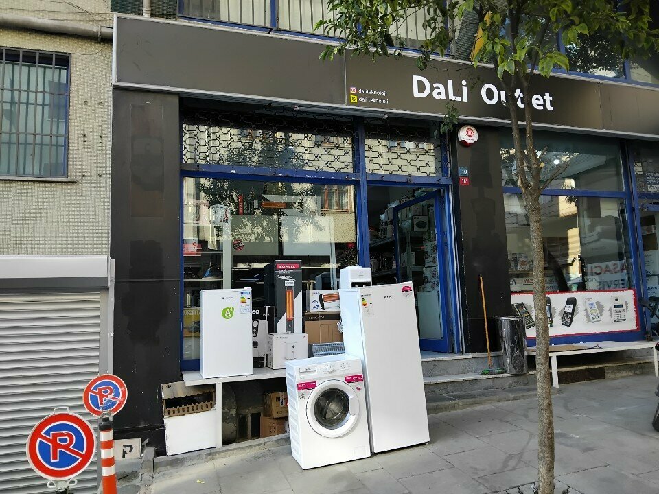i̇kinci el eşya satışı Dalı Outlet, İstanbul, foto