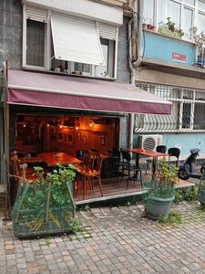 Değerli Kahve (İstanbul, Beşiktaş, Sinanpaşa Mah., İlhan Sok.,No:16/A), kahve dükkanları  İstanbul'dan