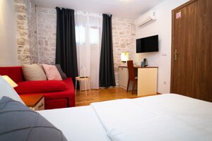 Apartments Marino (Split-Dalmatia County, Čiovo), otel  Dünya'dan