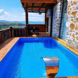Kuzeymen İznik villa ısıtma havuzlu evler bungalov ve taş evler (Bursa, İznik, Elbeyli Mah.), otel  İznik'ten