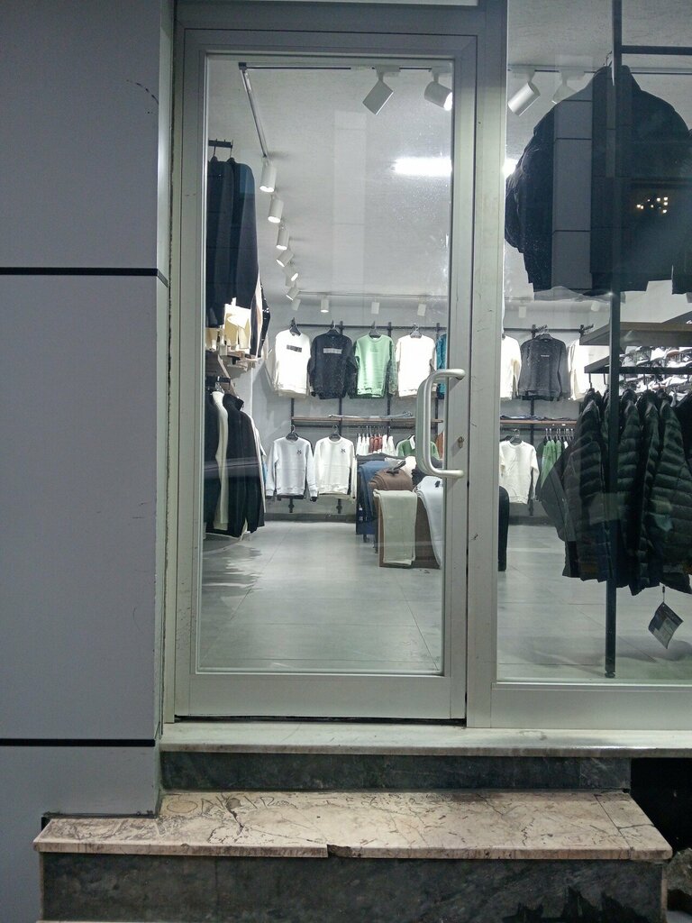 Giyim mağazası Pull Man Fashion, İstanbul, foto