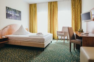 Kulturhotel Fürst Pückler Park (Saxony, Görlitz, Bad Muskau, Schlossstrasse), otel  Saksonya'dan