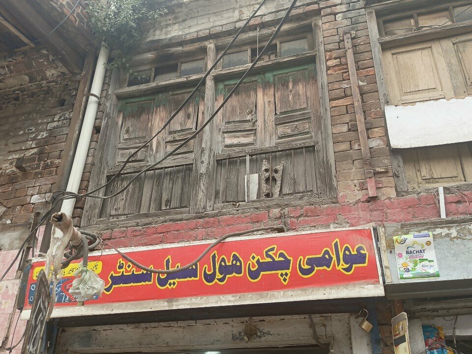 Kanatlı hayvan ürünleri ve yumurta Awami chicken hole sale, Rawalpindi, foto