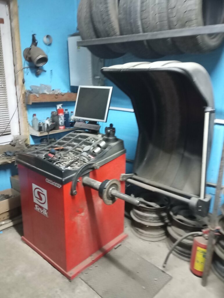 Oto lastik tamiri Tire fitting and repair, İvanovo, foto