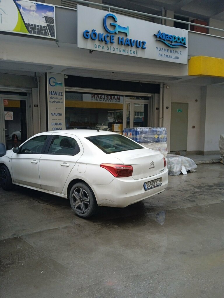 Havuz ve su parkı inşaatı ve ekipmanları Gökçe Havuz, İzmir, foto
