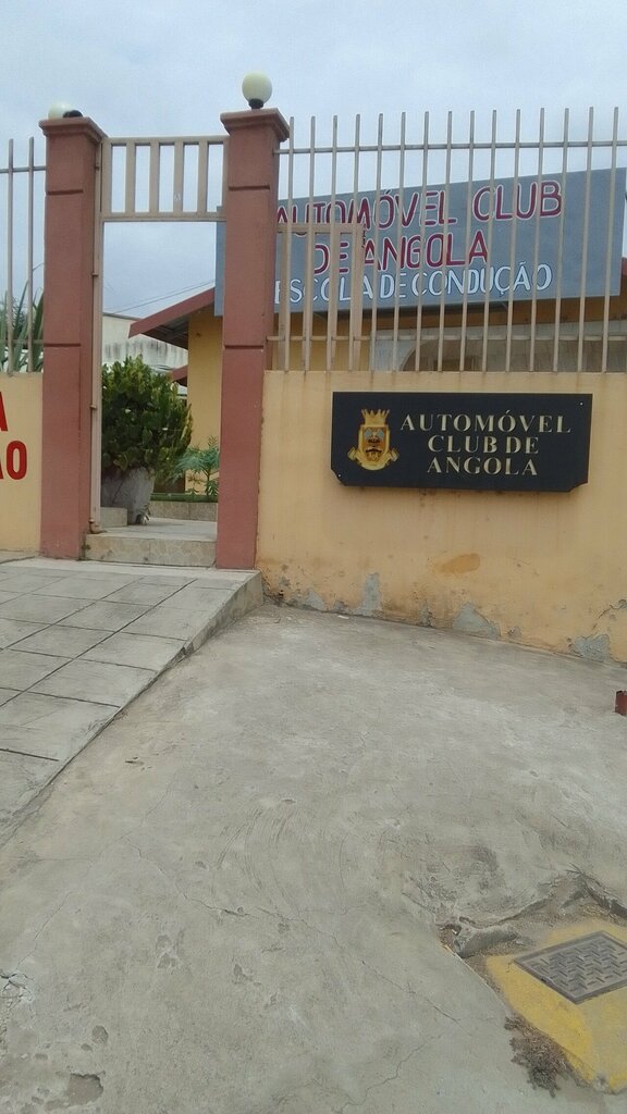 Sürücü kursları Automovel club de Angola, Loanda, foto