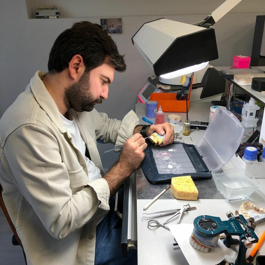 Diş laboratuvarı Crown Diş Protez Lab, Bursa, foto