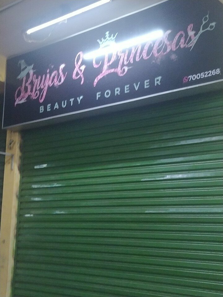 Güzellik salonu Brujas y princesas, Santa‑Krus, foto