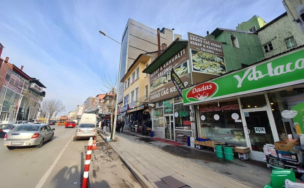 Kafe Meşhur Tortum Dadaş Cağ Kebab, Erzurum, foto