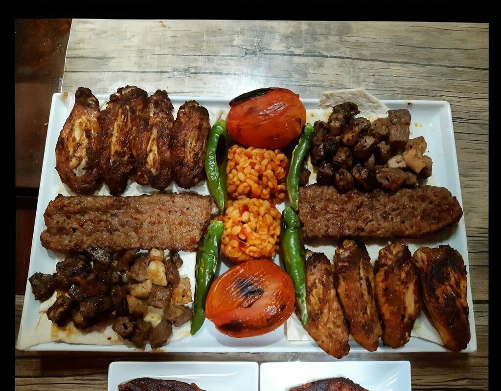 Restoran Ovalı Kebap, Mut, foto