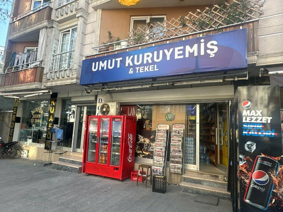 Kuruyemiş, atıştırmalık, kuru meyve Umut Kuruyemiş & Tekel, İstanbul, foto