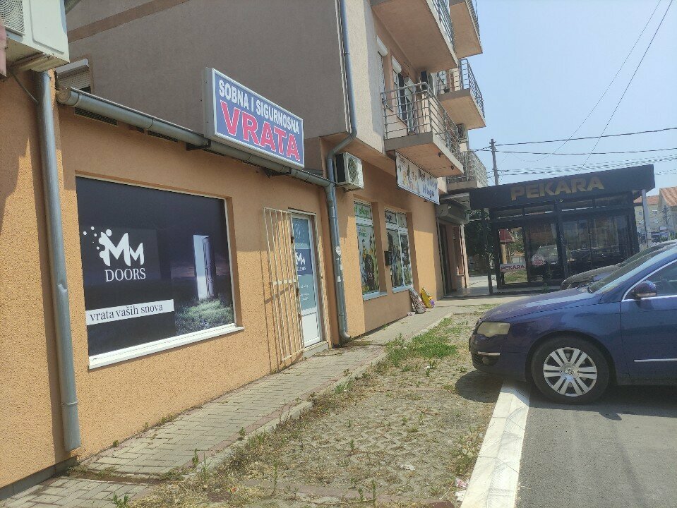 Mobilya mağazaları Doors, Belgrad, foto