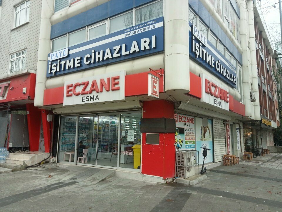 Eczaneler Esma Eczanesi, İstanbul, foto