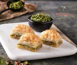 Murat Usta Baklava & Dondurma Mücahit Ustanın Yeri (İstanbul, Başakşehir, Güvercintepe Mah., Fatih Cad., 222A), kafe  İstanbul'dan