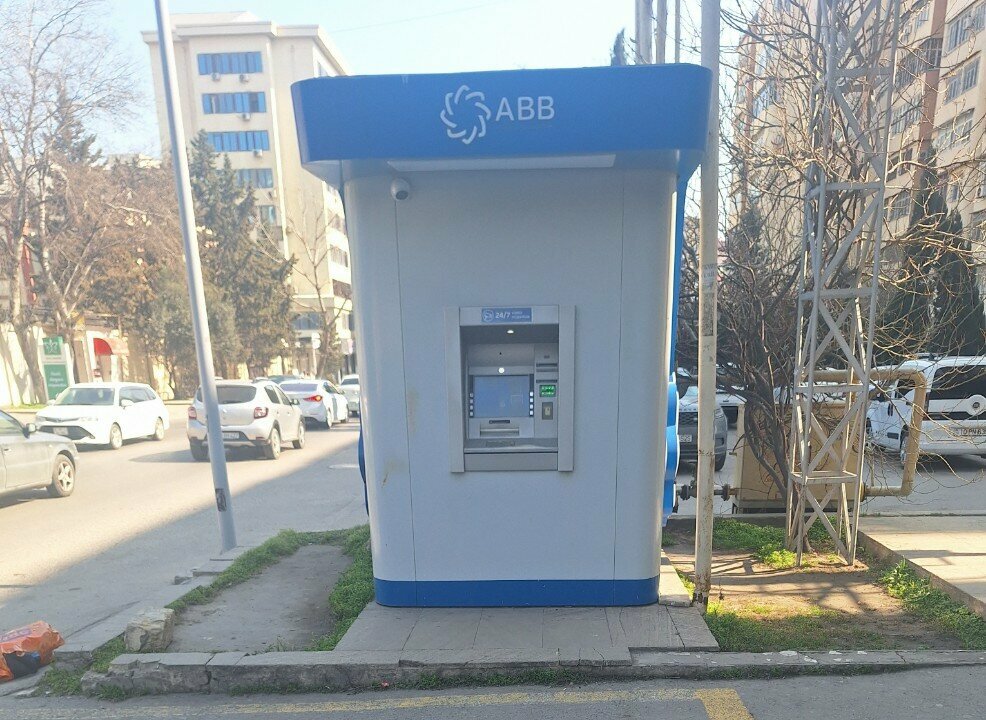 ATM'ler ABB, Bakü, foto