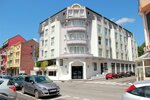 Hôtel Esplanade Eden (Occitanie, Hautes-Pyrénées, Arrondissement d'Argelès-Gazost, Lourdes, Esplanade du Paradis, 12), otel  Lourdes'dan