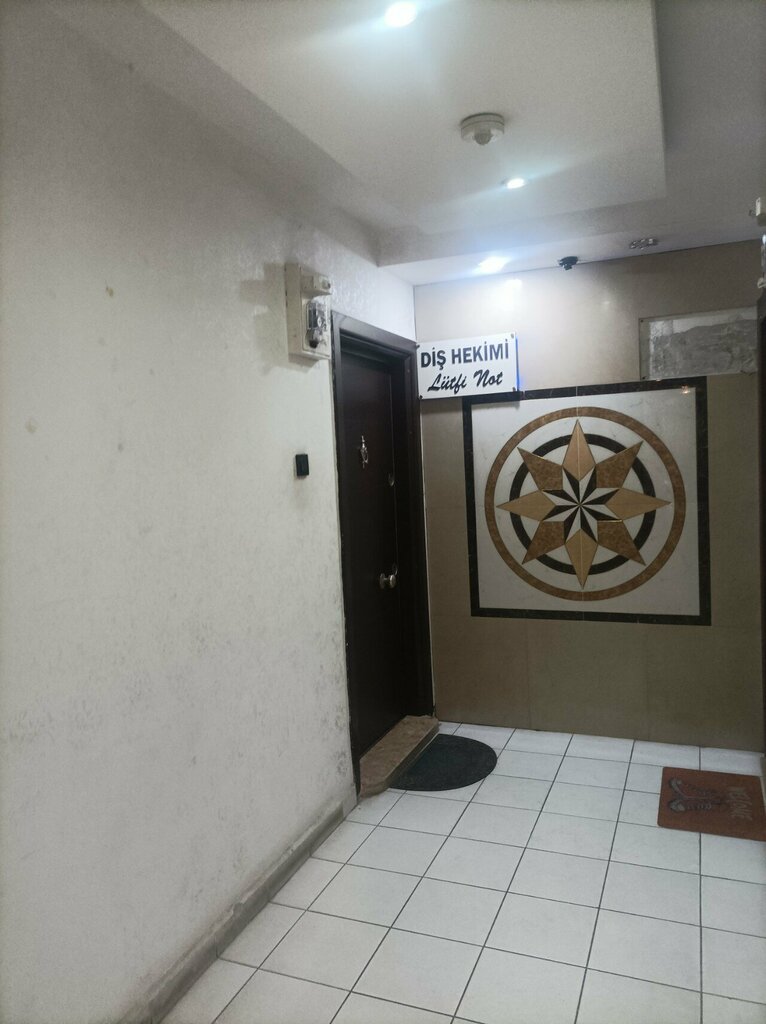 Özel ağız ve diş sağlığı klinikleri ve muayenehaneleri Lütfi Not Muayenehanesi, Antalya, foto