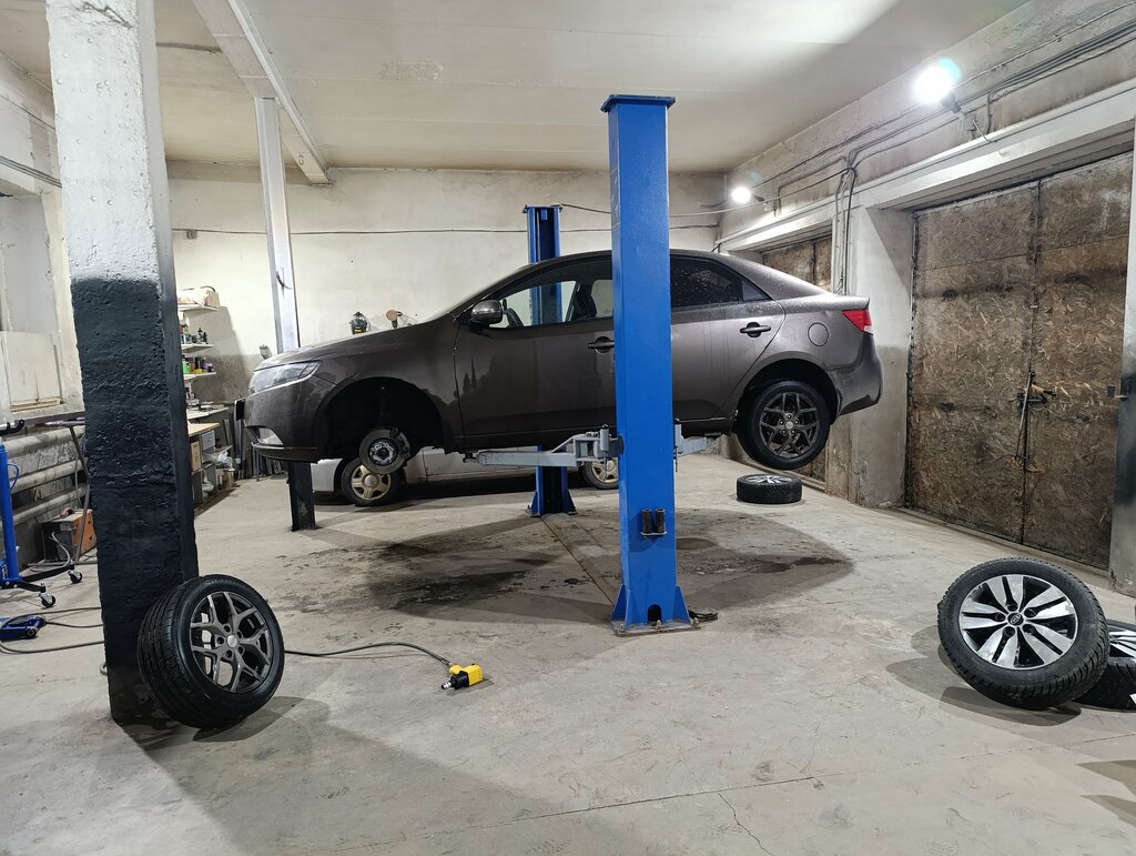 Otomobil servisi Service Master, Velsk, foto