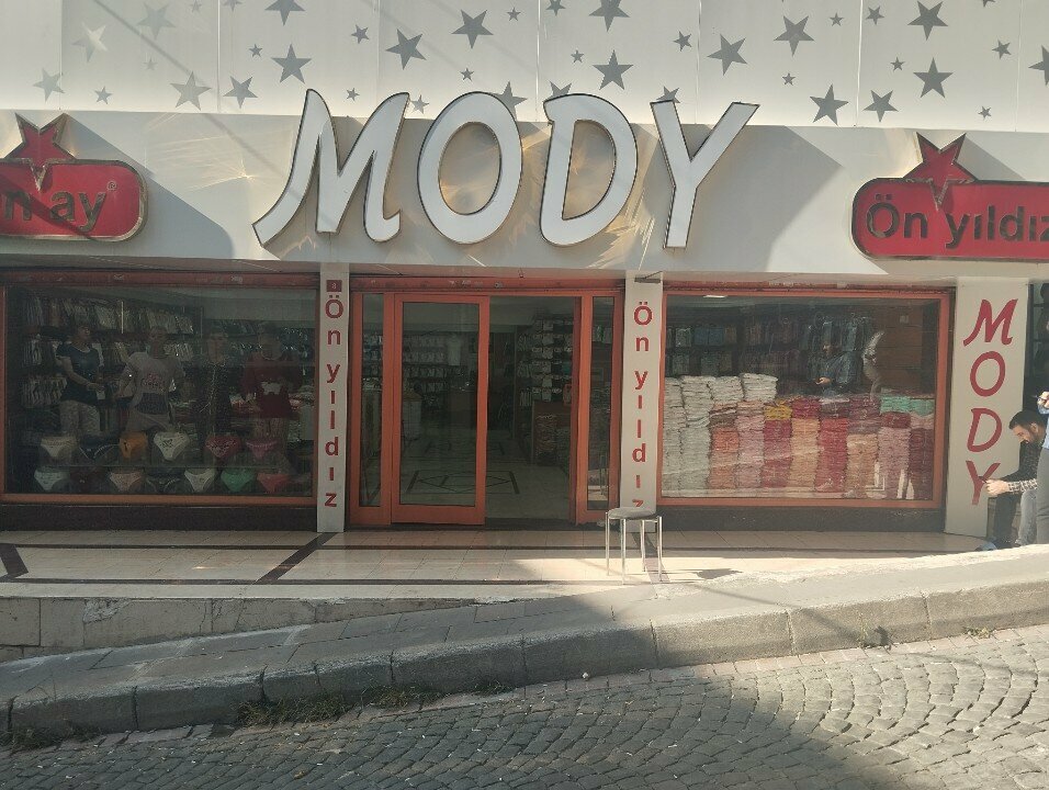 i̇ç giyim ve mayo mağazası Önay Mody Önyıldız, İstanbul, foto