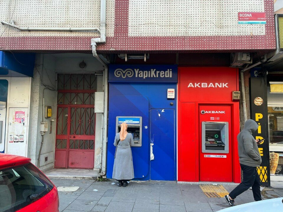 ATM'ler YapıKredi, İstanbul, foto