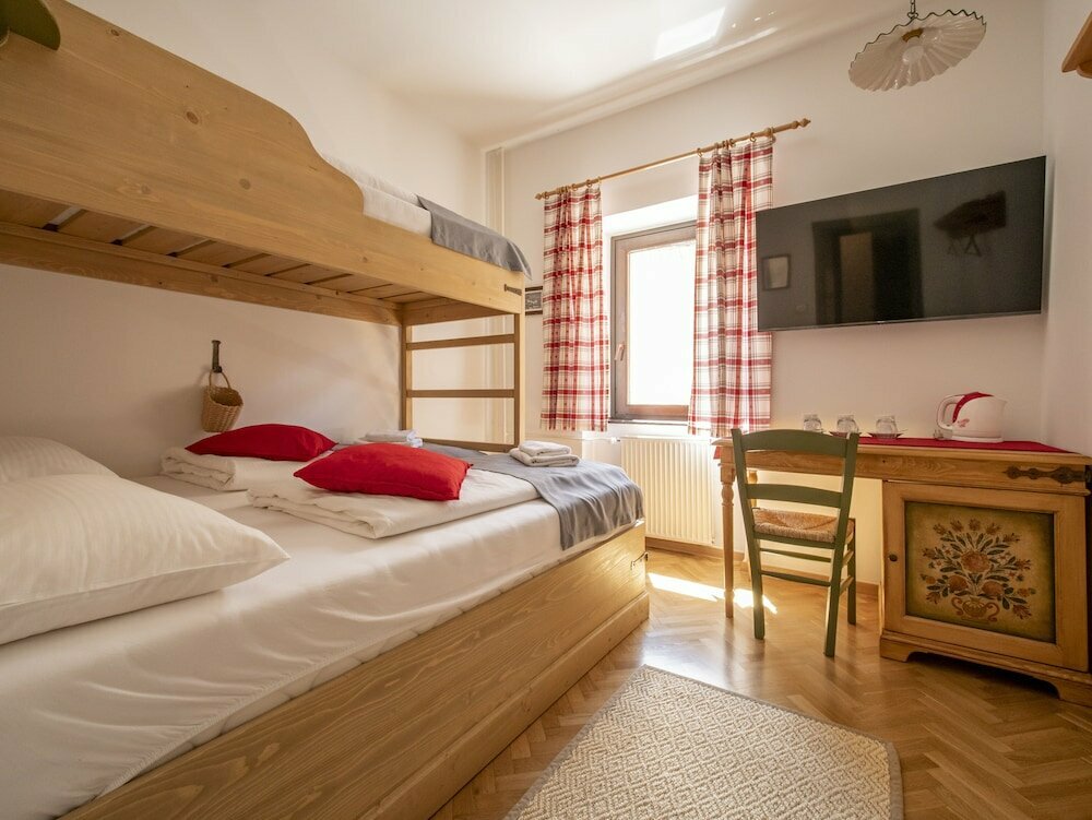 Otel Apartment House Berghi, Dünya, foto