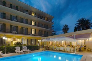 Hotel Paradiso (Via Roccasterone No:12, San Remo), otel  San Remo'dan