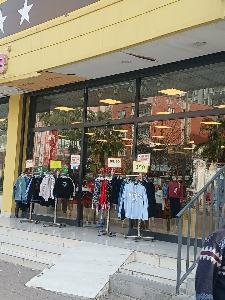 Giyim mağazası Salih Bebe, Adana, foto