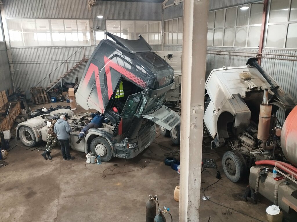 Kamyonların onarımı Truckservice, Syzran, foto