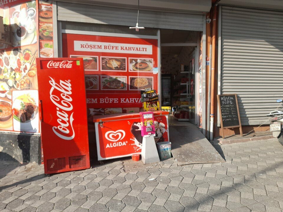 Gazete bayi Köşem Büfe Kahvaltı, İstanbul, foto