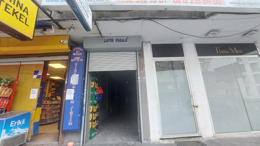 Pazarlar ve çarşılar Layik Pasajı, İstanbul, foto