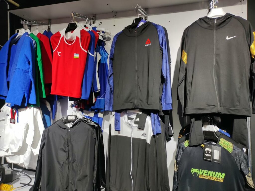 Spor giyim ve ayakkabı Olimp Navoiy, Nevai, foto