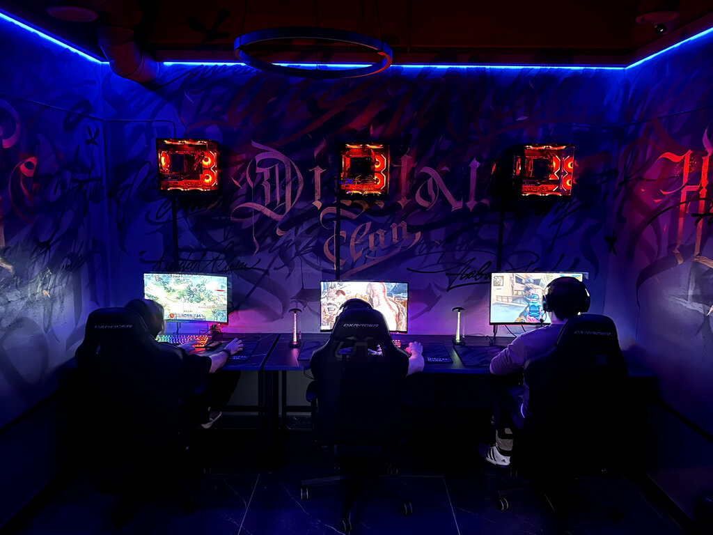 Bilgisayar kulübü Digital Clan, Novosibirsk, foto