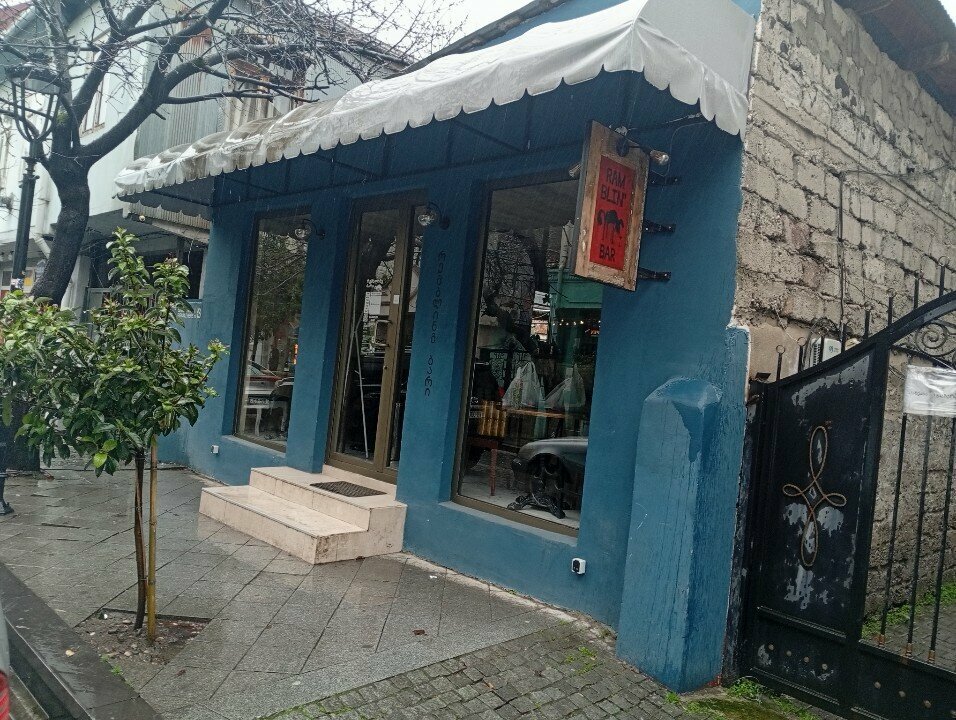 Bar Ramblin' Bar, Batum, foto