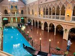 Venetian Palace Restaurant Complex (Myasnikyan Avenue No:38/4), restoran  Erivan'dan
